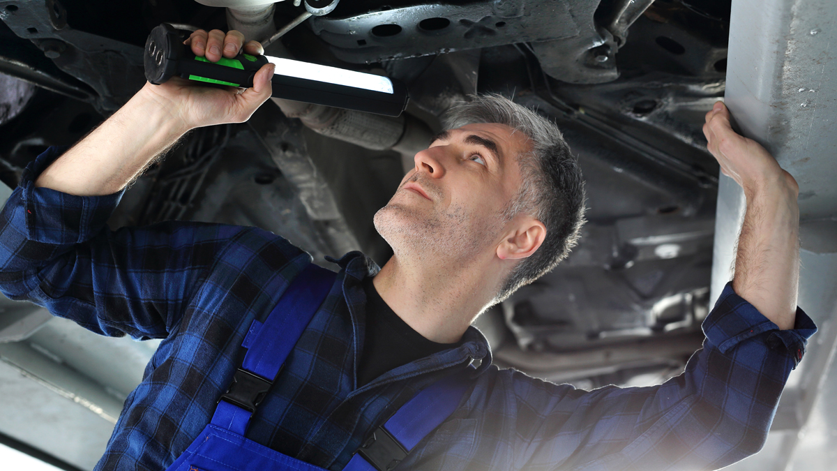 ¿Cómo saber si el chasis del carro está en buen estado?